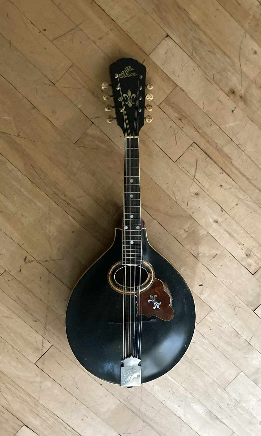 Just In – Matt Umanov Guitars